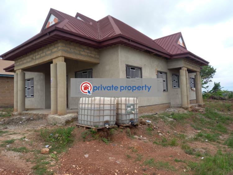 3 bedroom House For Sale trede on Santasi Road. Kumasi Metropolitan ...