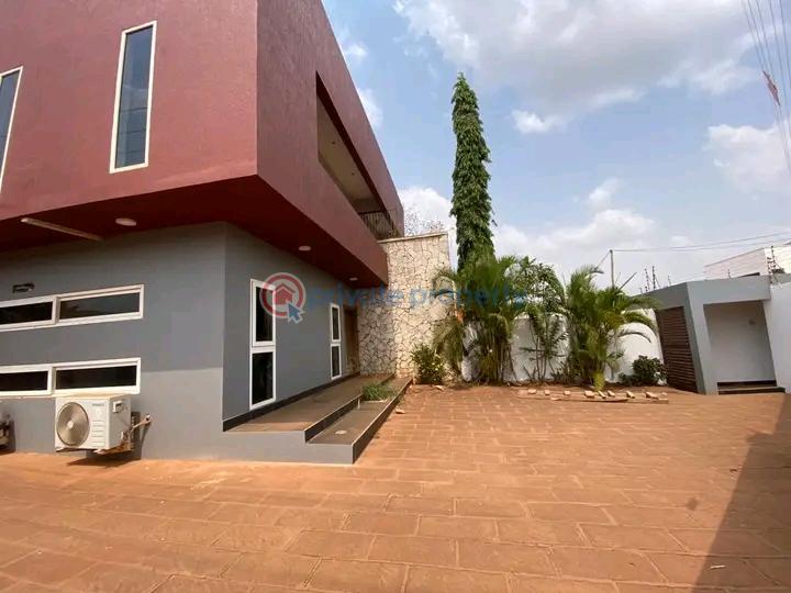 3 bedroom Townhouse For Rent behind The Trade Fair Center Tse Addo ...