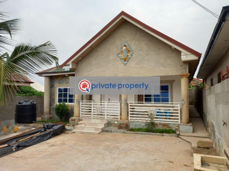 4 bedroom House For Sale trede on Santasi Road. Kumasi Metropolitan ...