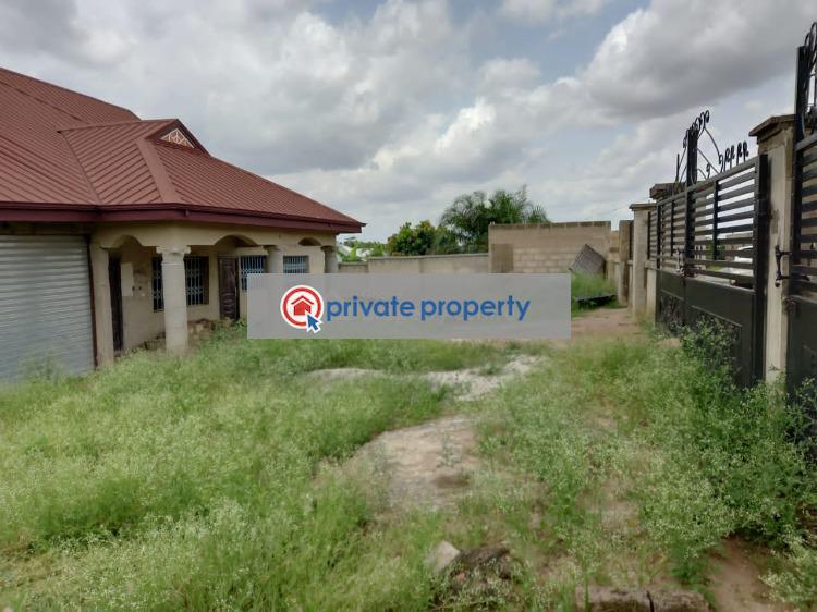 4 bedroom House For Sale mim On Abuakwa Afari Road. Kumasi Metropolitan ...