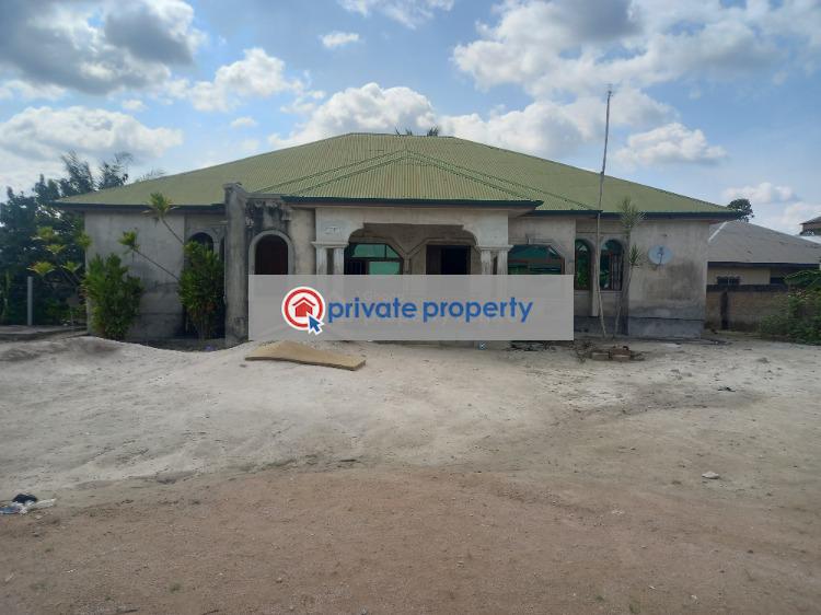 5 bedroom House For Sale domeabra After Anwomaso. Tech Road Kumasi ...