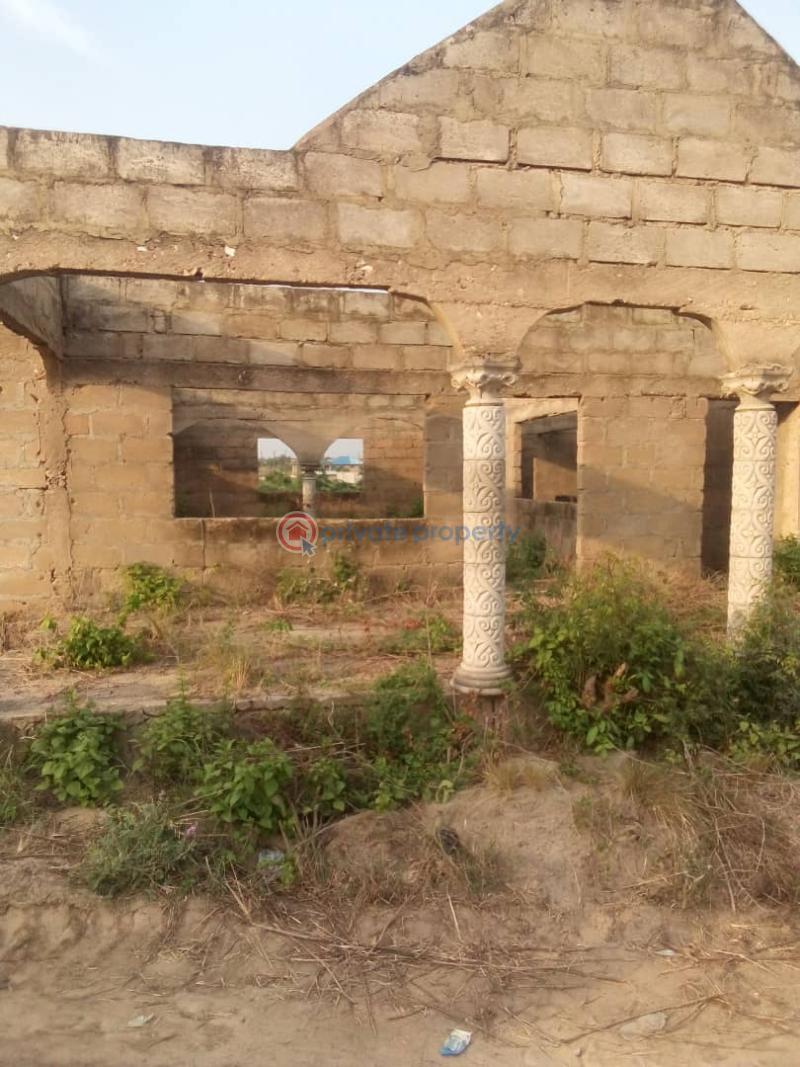10 bedroom Commercial Property For Sale Nurses Quarters Kasoa Ghana ...