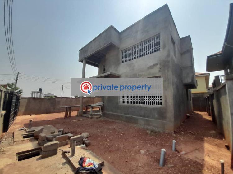 5 bedroom Detached Duplex For Sale valley View University Adenta Adenta ...
