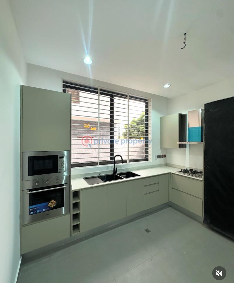 4 bedroom House For Sale School Junction Ashaley Botwe Adenta Municipal ...